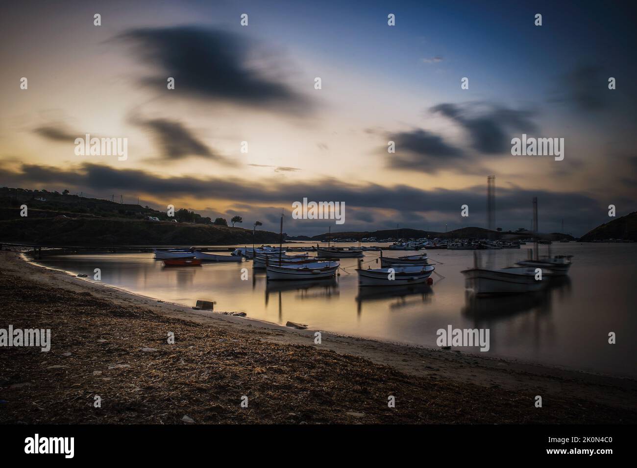 Long shot in sun hi-res stock photography and images - Alamy