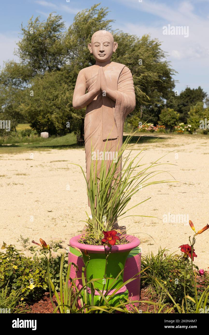 Buddhist monk statue at Watt Munisotaram Cambodian Buddhist Monastery ...