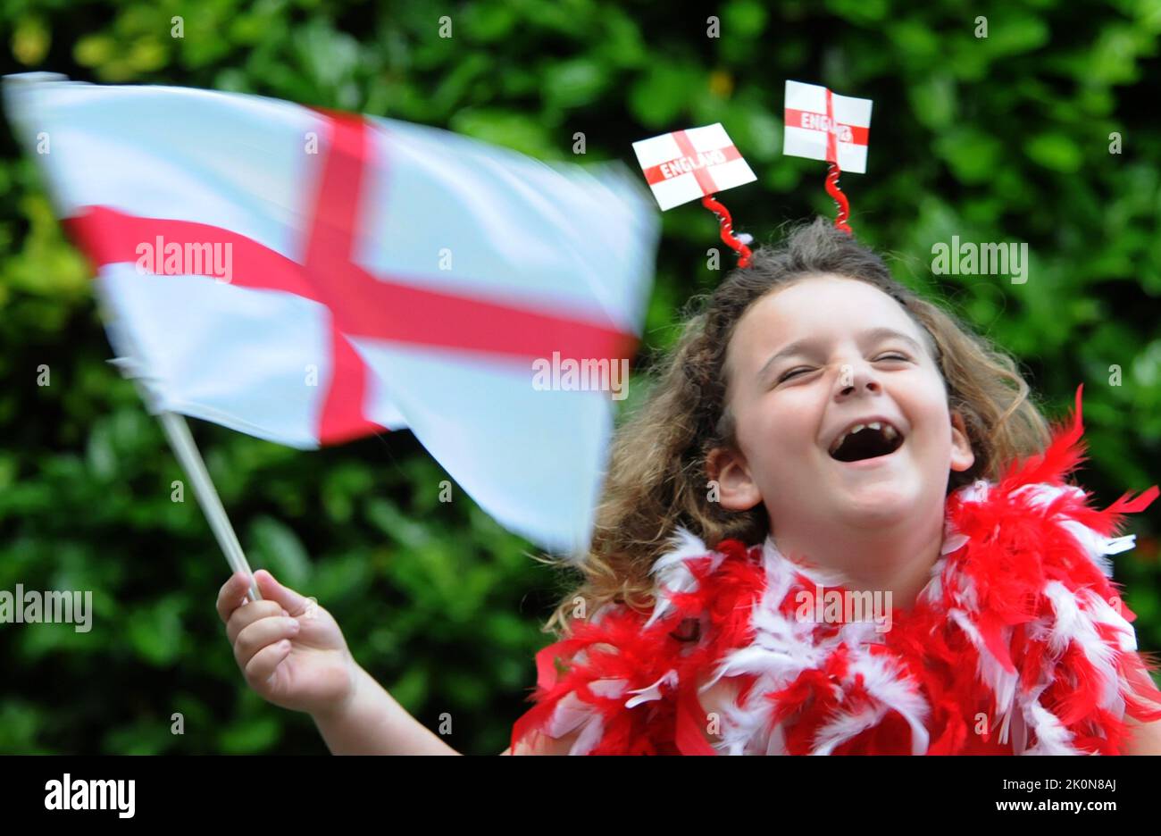 7 YEAR OLD MOLLY DERRY FROM FAREHAM, HANTS IS STICKING TO ENGLAND TO ...