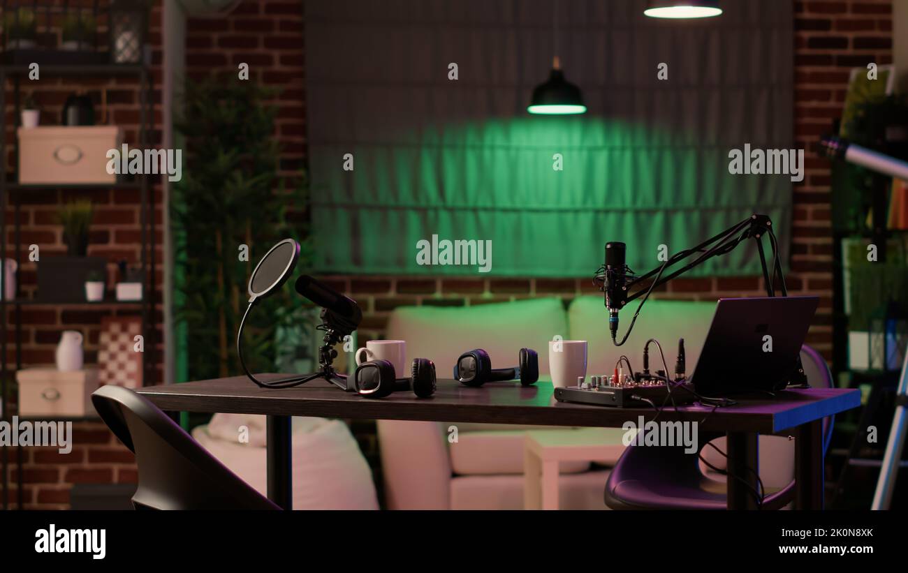 Empty tv studio with talk show desk hi-res stock photography and images ...