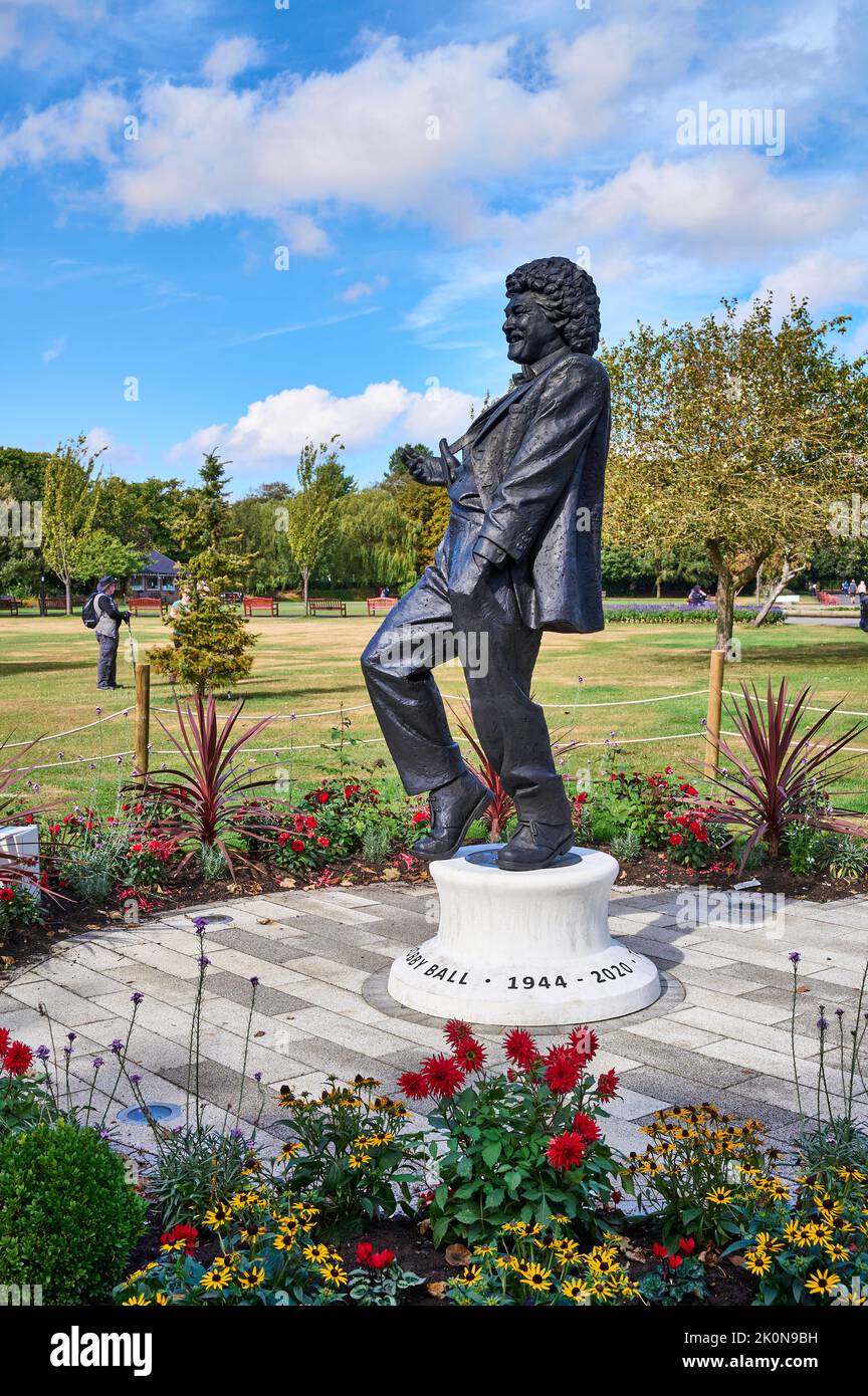 Cannon and ball comedy hi-res stock photography and images - Alamy