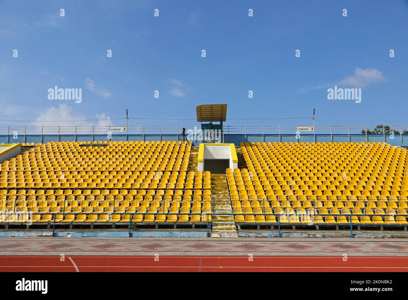 Empty goal stadium soccer yellow hi-res stock photography and images ...