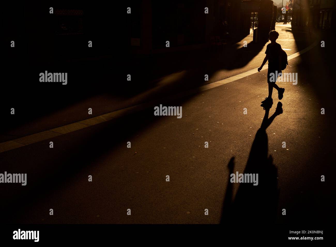 Shadow child silhouette hi-res stock photography and images - Alamy