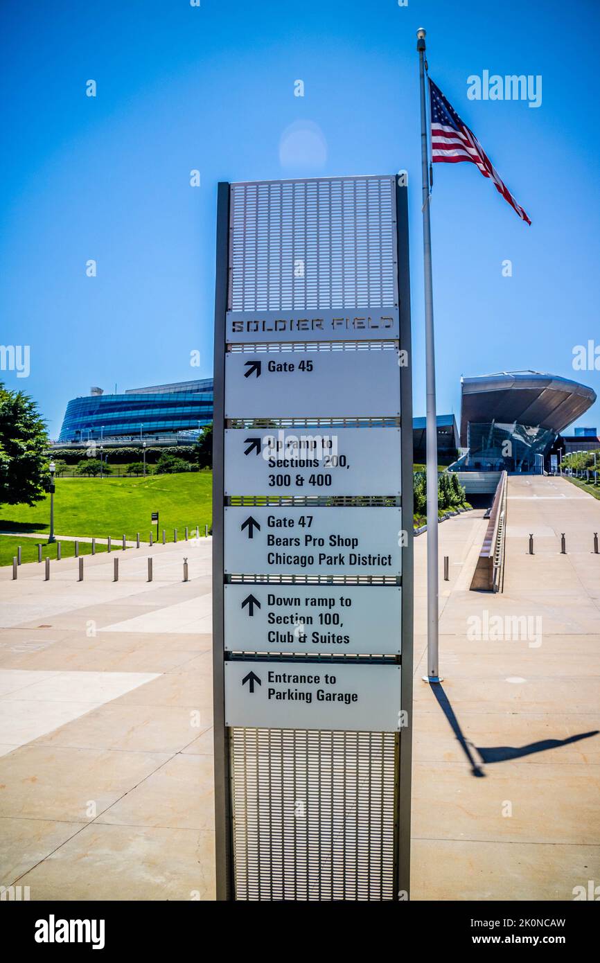 A signs and symbols pole in Chicago, Illinois Stock Photo - Alamy