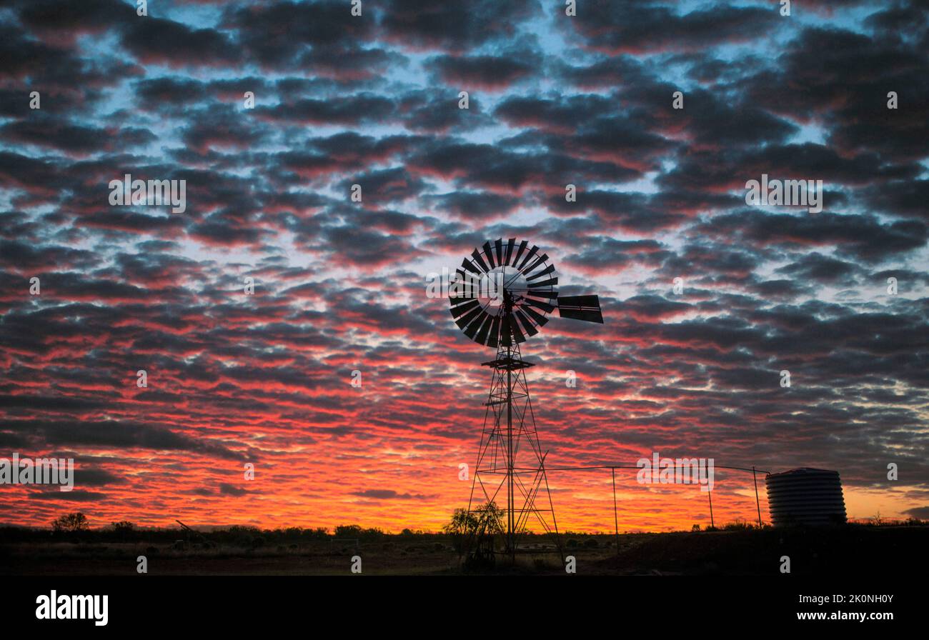 Sunset windmill australia outback hi-res stock photography and images ...