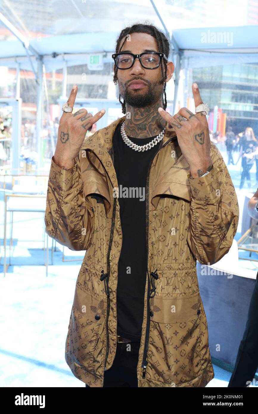 **FILE PHOTO** PnB Rock Shot And Killed While Eating At Restaurant. LOS ...