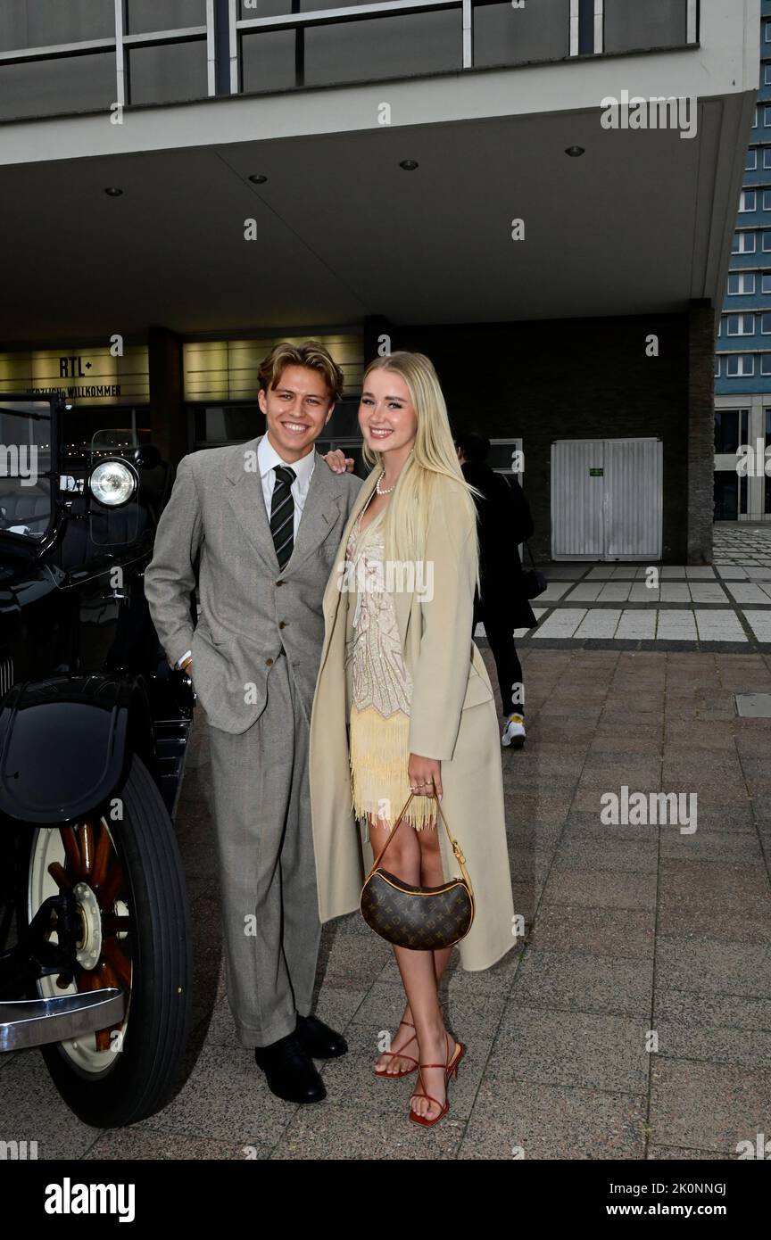 Levin Hotho mit Freundin Lili Hamann bei der RTL+ Premiere von `Das ...