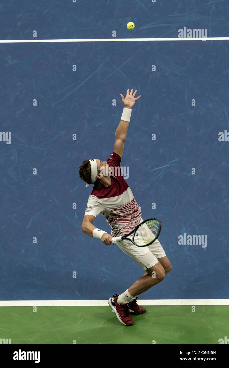 New York, US, 11/09/2022, Casper Ruud (NOR) competing in the men's ...