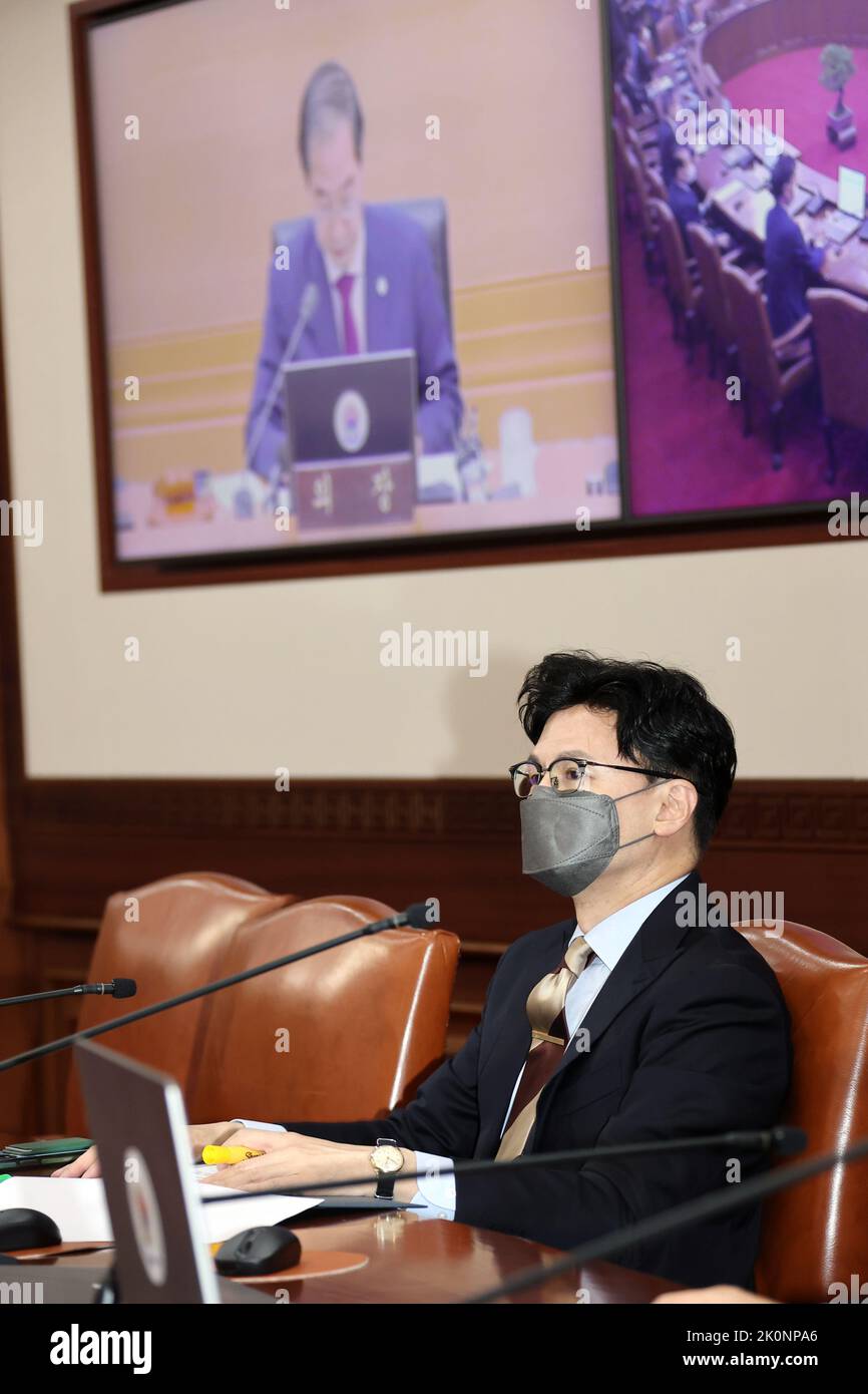 13th Sep, 2022. Cabinet meeting Justice Minister Han Dong-hoon attends ...