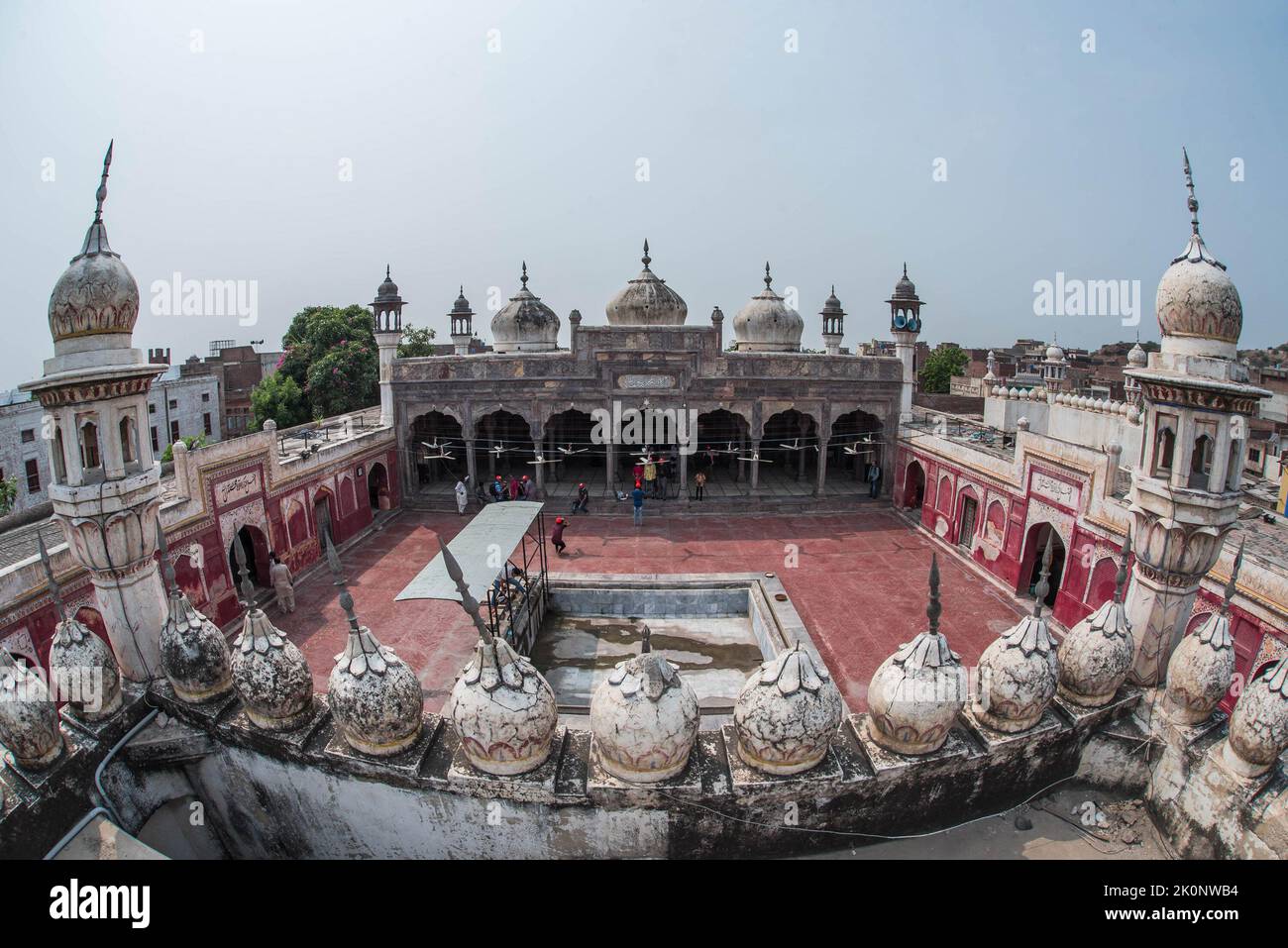 Chiniot, Punjab, Pakistan. 12th Sep, 2022. Pakistani photographers ...