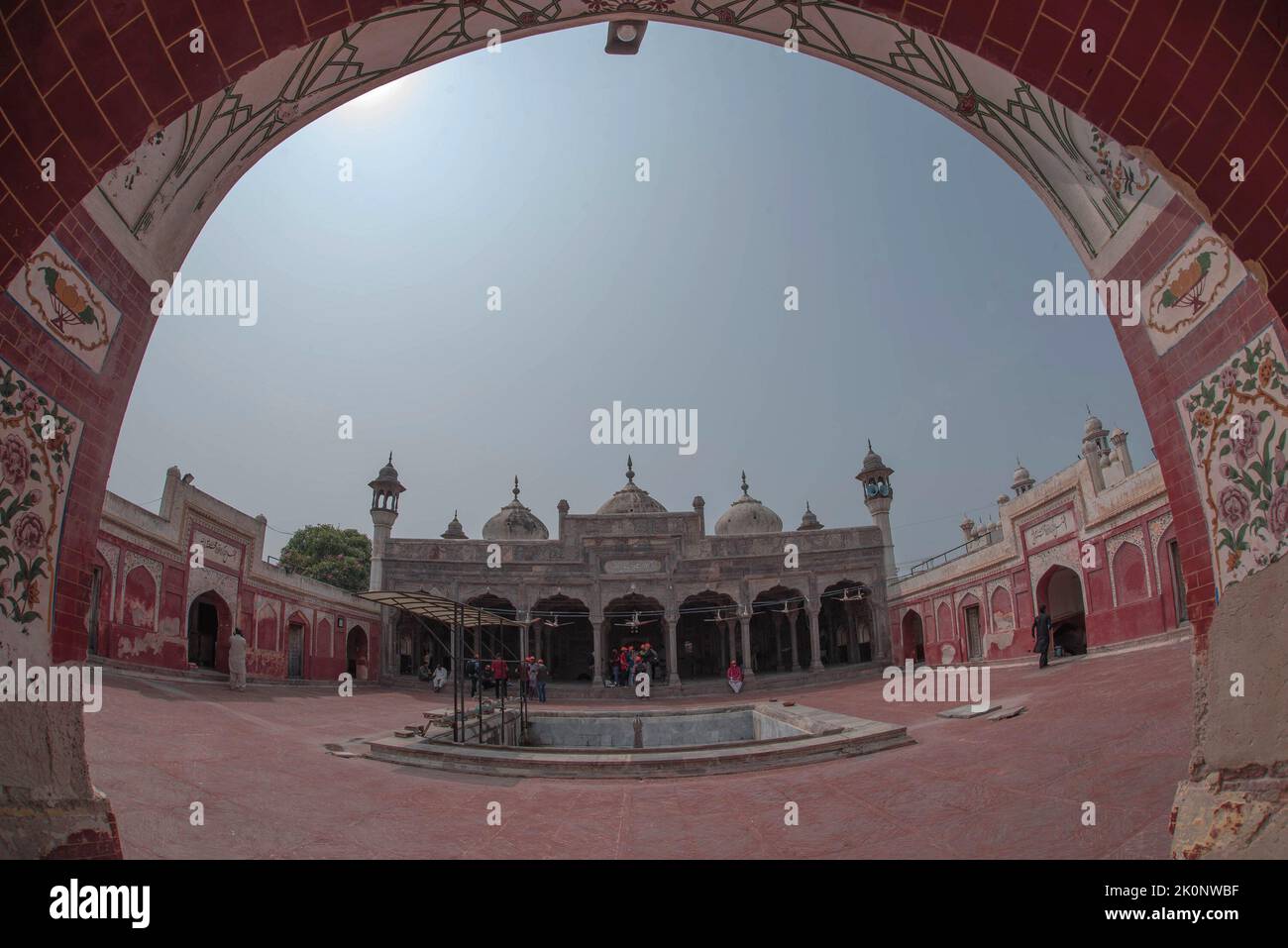 Chiniot, Punjab, Pakistan. 12th Sep, 2022. Pakistani photographers ...