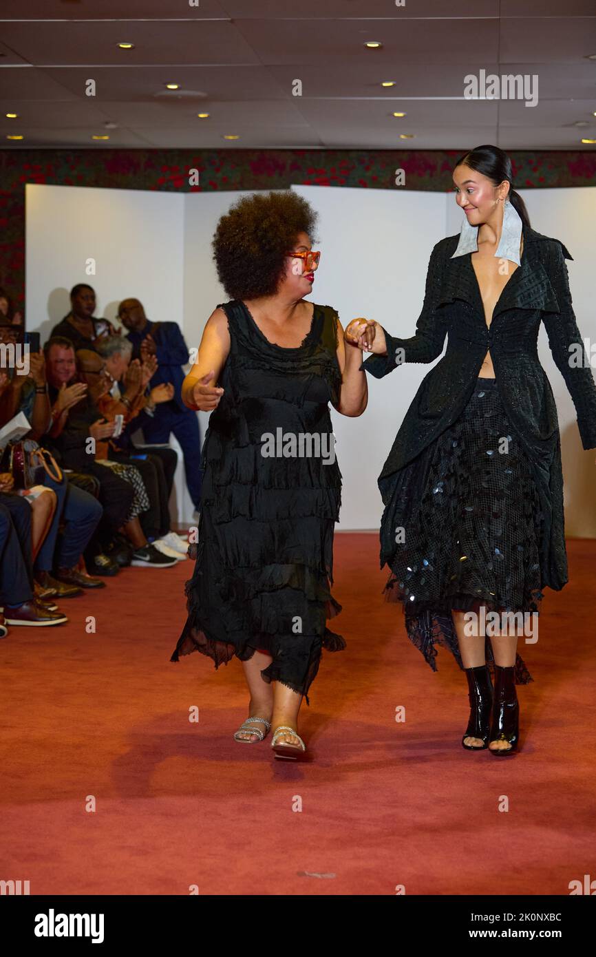 New York, NY, USA. 12th Sep, 2022. Designer Toni Whitaker walks with ...