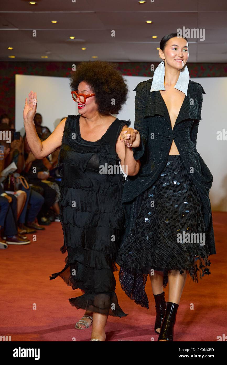 New York, NY, USA. 12th Sep, 2022. Designer Toni Whitaker walks with ...