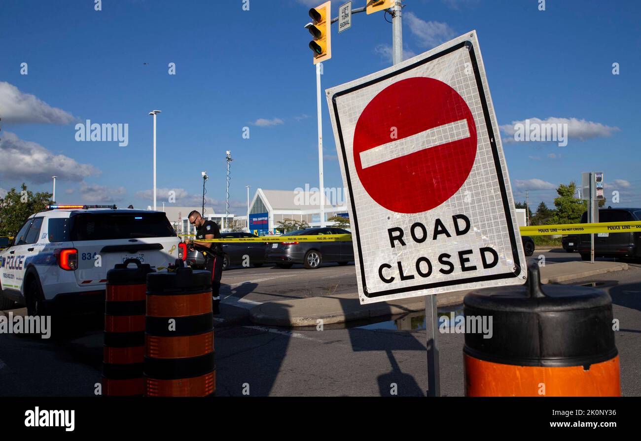 Mississauga, Canada. 12th Sep, 2022. A "ROAD CLOSED" sign is seen at ...