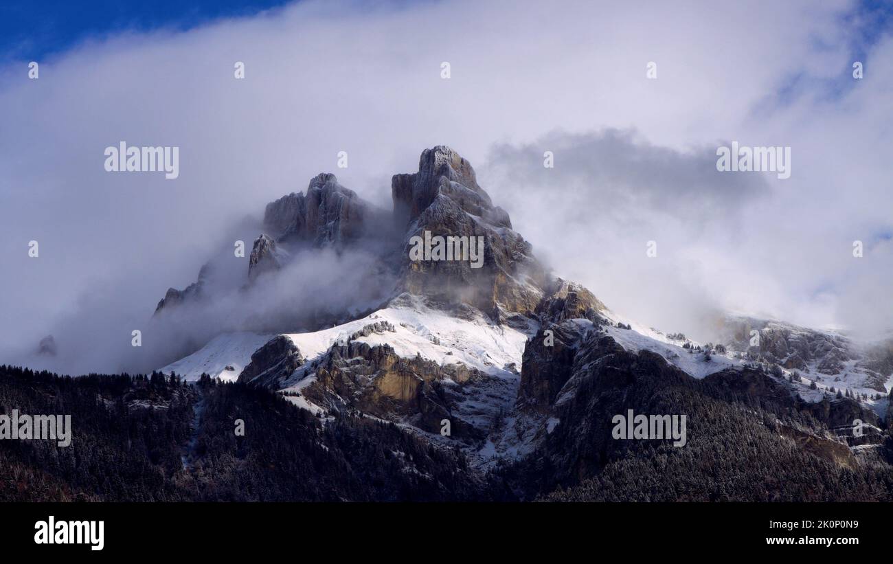 Time lapse snow mountain peak hi-res stock photography and images - Alamy