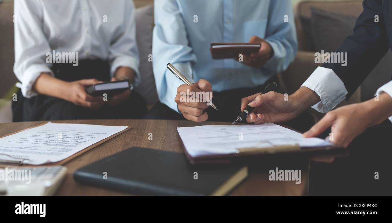 Real estate agent showing contract hi-res stock photography and images ...