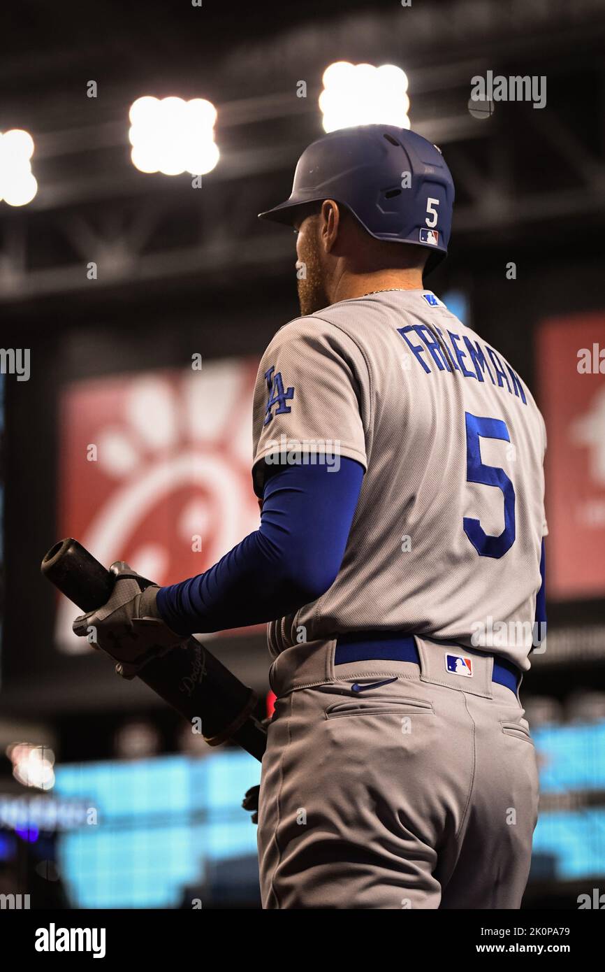 Los Angeles Dodgers first baseman Freddie Freeman (5) stands in the on ...