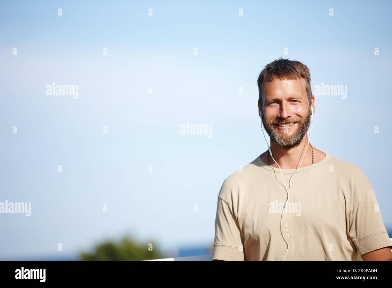 Easy listening hi-res stock photography and images - Alamy