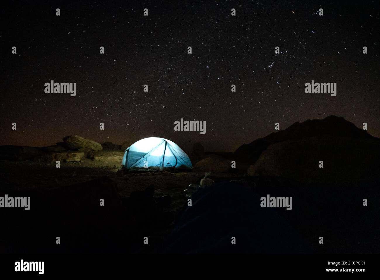 Tenting hi-res stock photography and images - Alamy