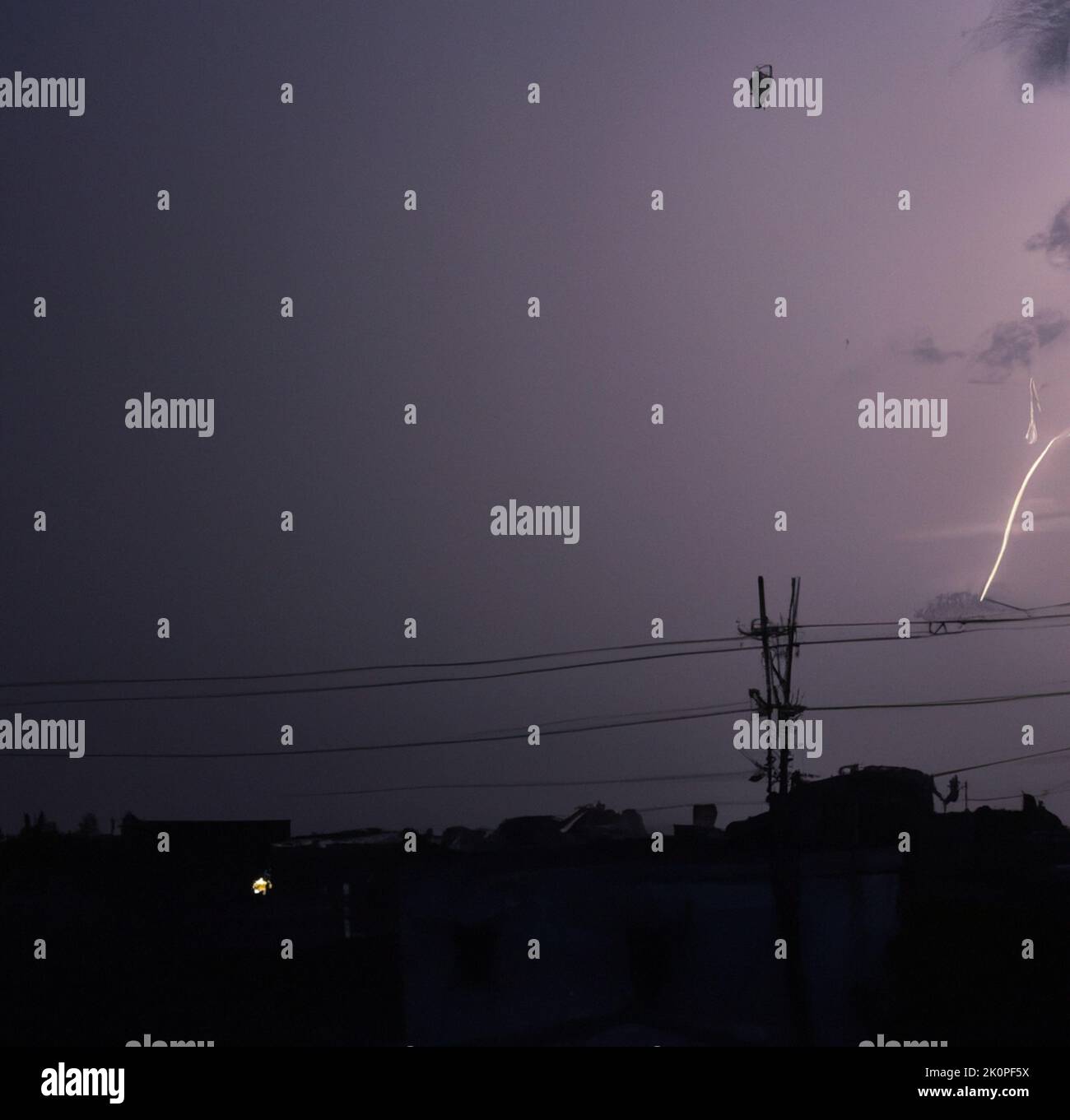 Lightning birds hi-res stock photography and images - Alamy