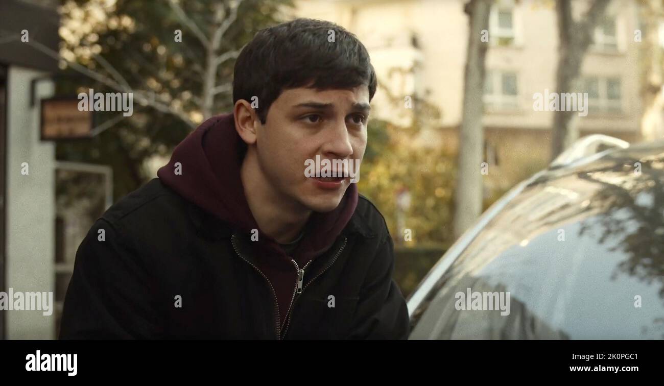 ON THE FRINGE, (aka EN LOS MARGENES), Christian Checa, 2022. © Vertice ...