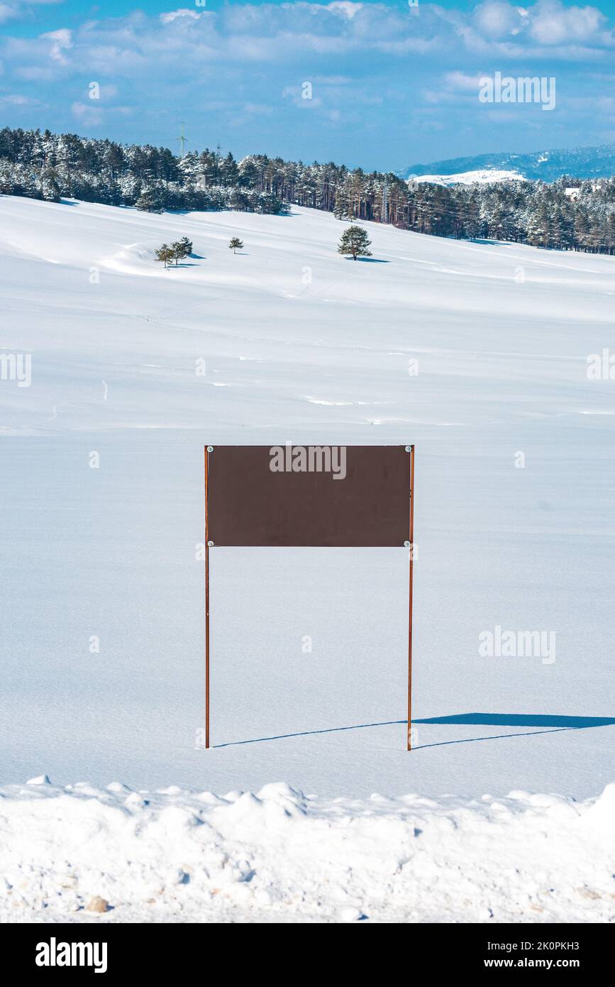 Blank field hi-res stock photography and images - Alamy