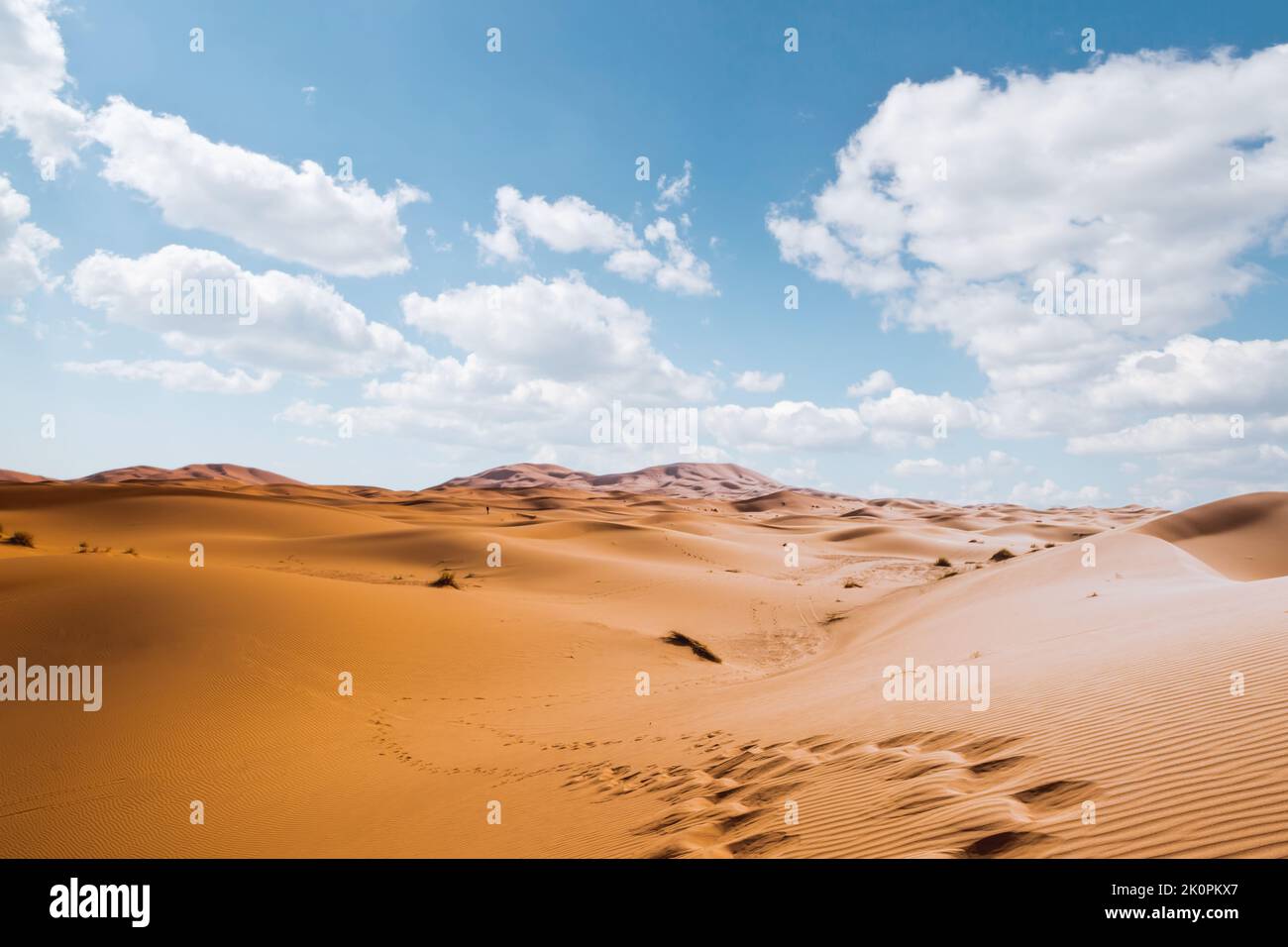 Majestic beautiful scene of Merzouga dunes of Sahara desert Morocco ...