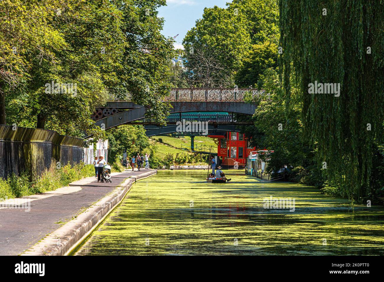 Regent’s canal punt hi-res stock photography and images - Alamy