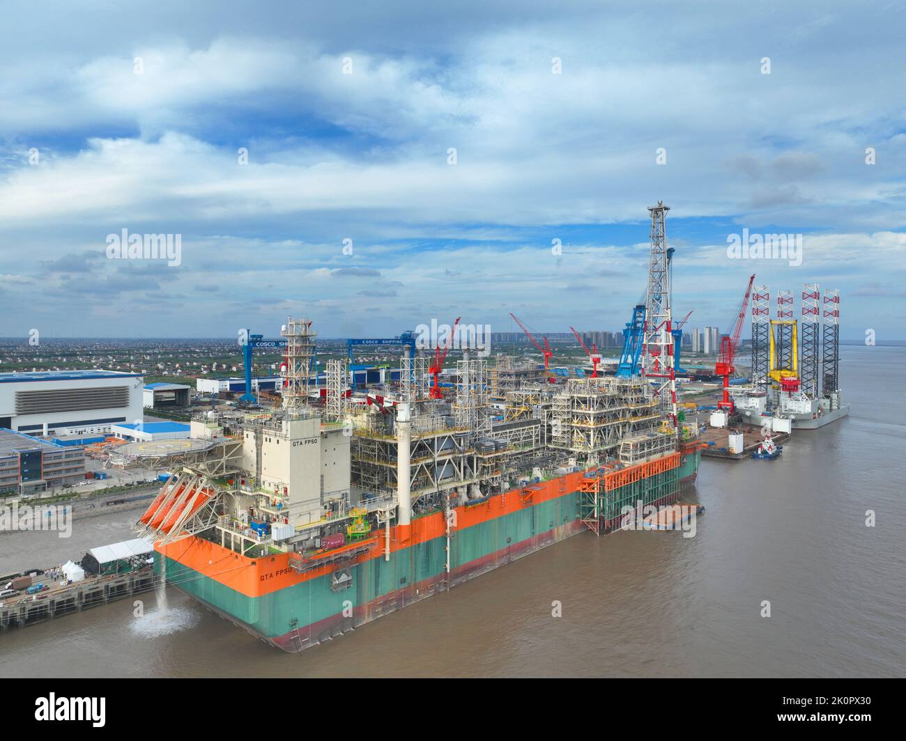 Cosco fpso hi-res stock photography and images - Alamy