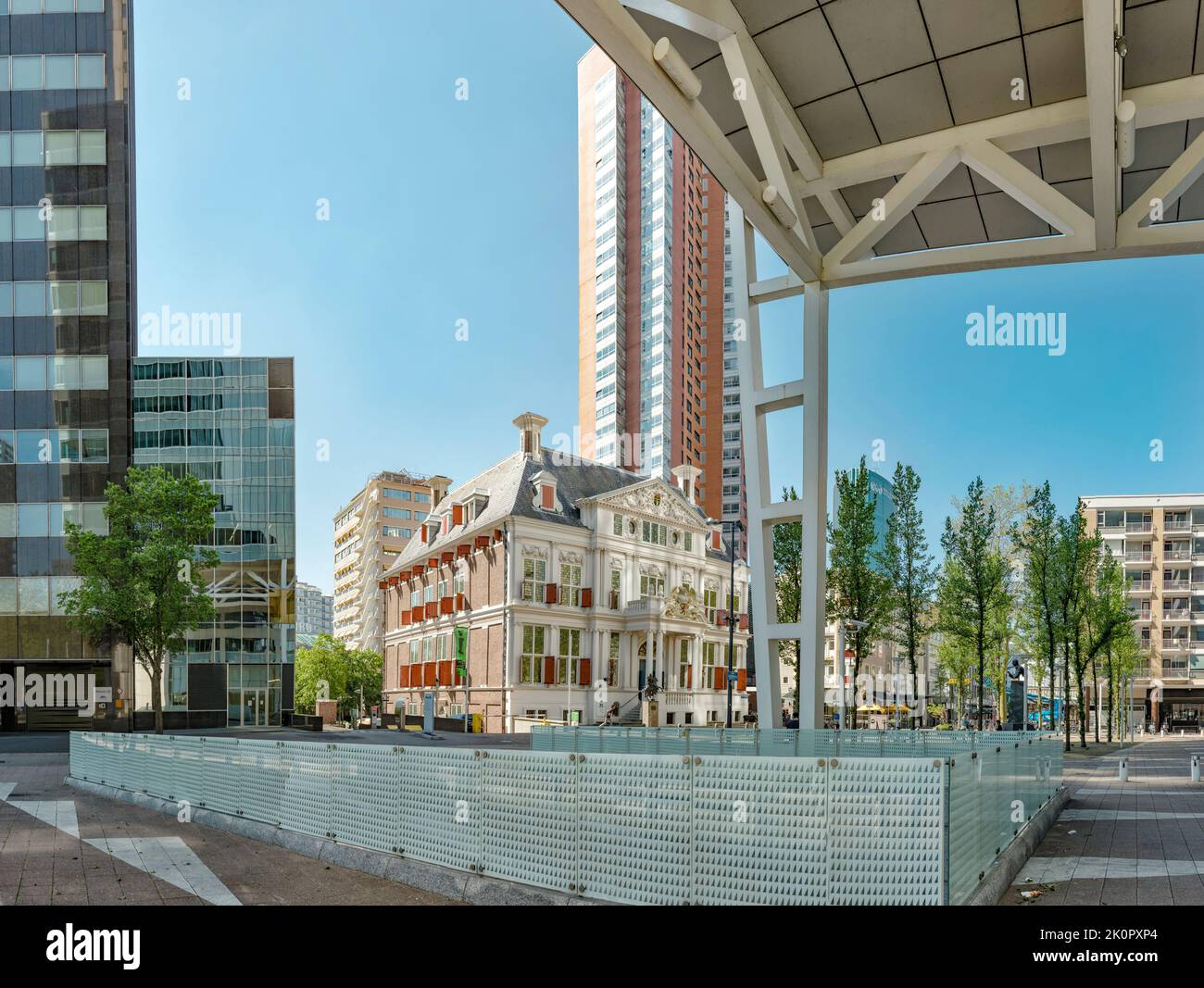 Modern architecture rotterdam hi-res stock photography and images - Alamy