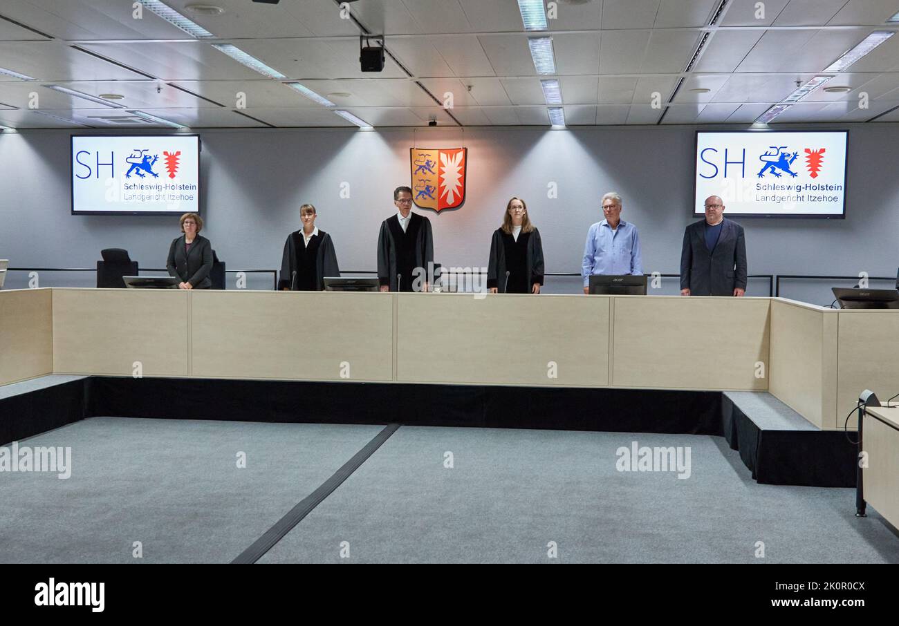 13 September 2022, Schleswig-Holstein, Itzehoe: Dominik Groß (3rd from ...