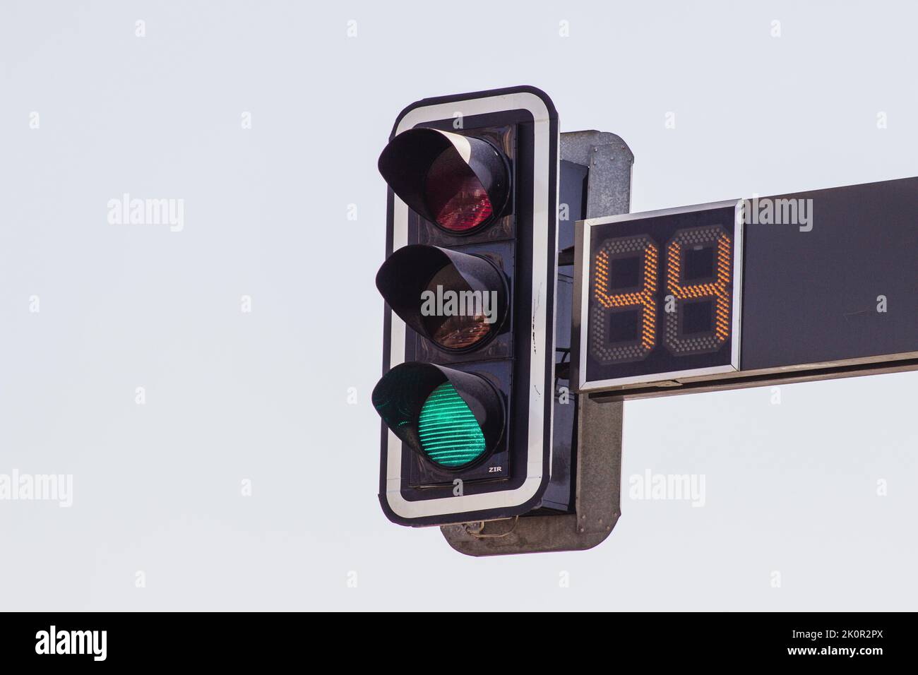 traffic light post green light timer Stock Photo - Alamy