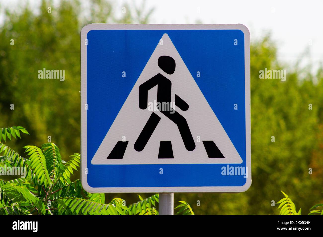 Pedestrian direction signs hi-res stock photography and images - Alamy