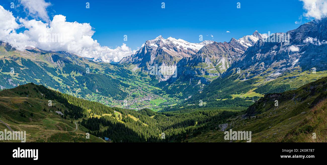 Beautiful landscape in the valley of Grindelwald, Bernese Oberland ...