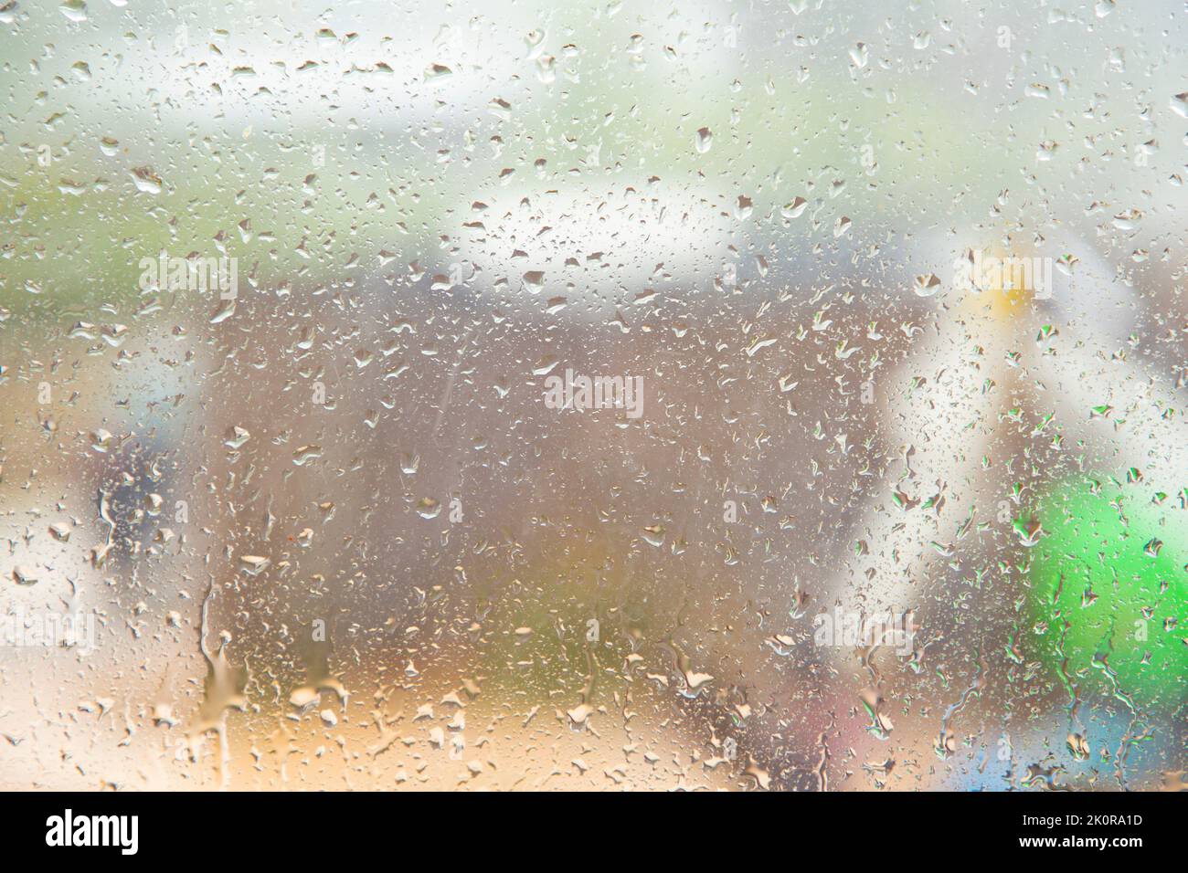 pattern of raindrops at the window in heavy rain Stock Photo - Alamy