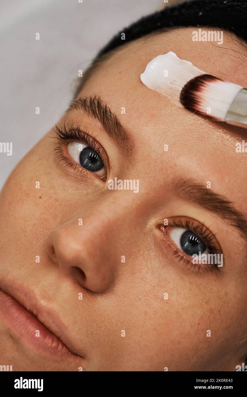 Smear salon hi-res stock photography and images - Alamy