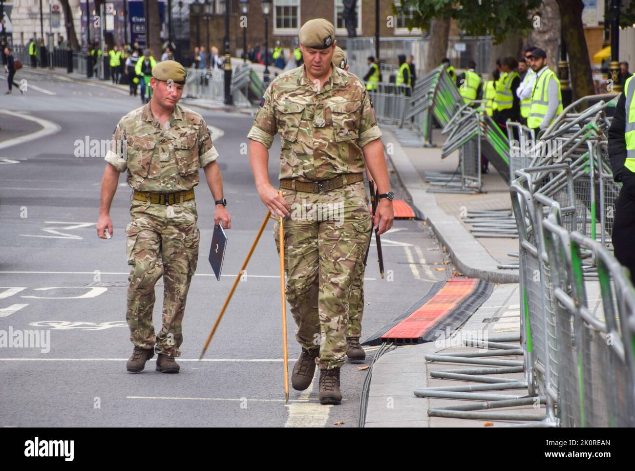 London, UK. 13th Sep, 2022. British Army personnel take measurements ...