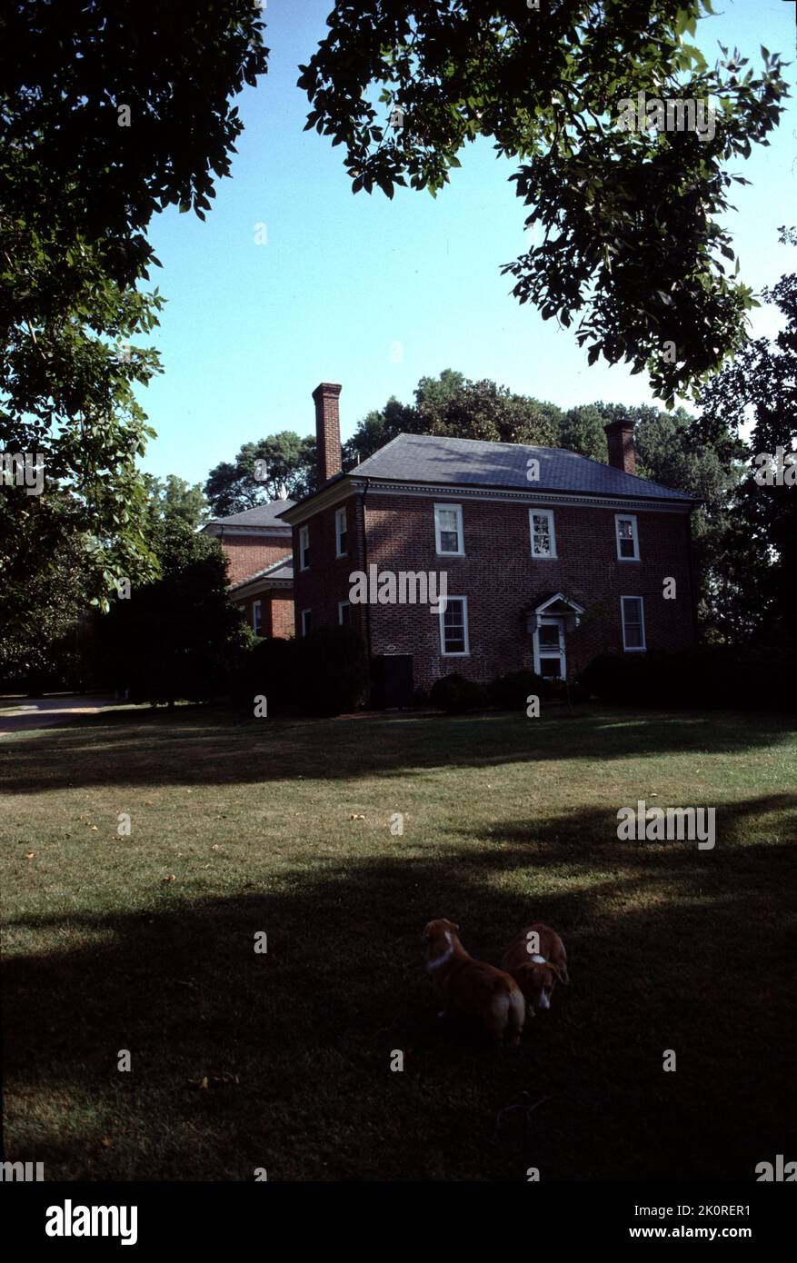 James river lower brandon plantation hi-res stock photography and ...