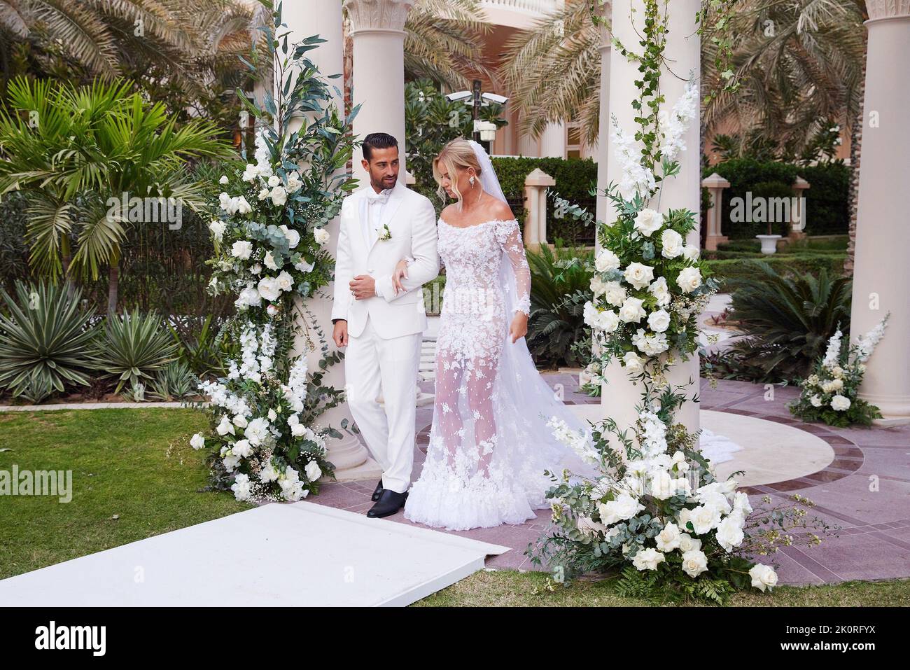 THE REAL HOUSEWIVES OF DUBAI, from left: Sergio Jose Carrallo Pendas ...
