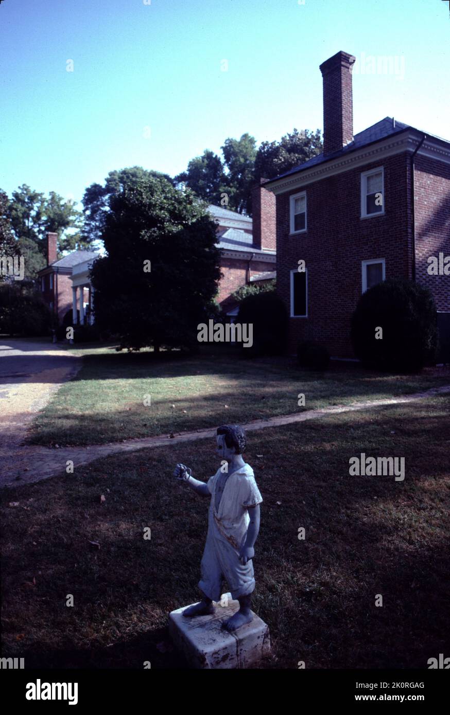 James river lower brandon plantation hi-res stock photography and ...