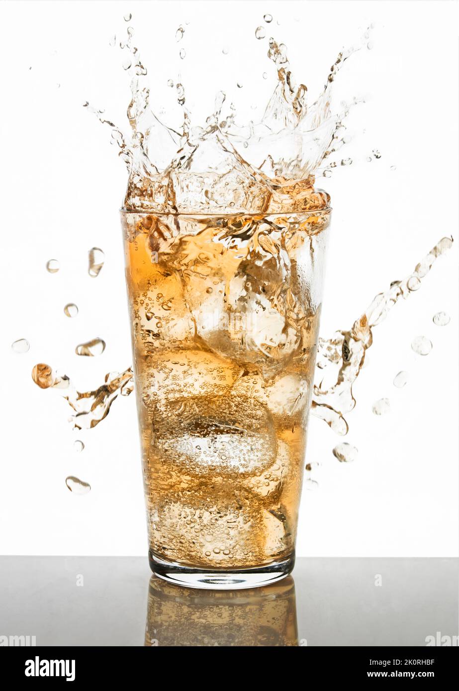 High speed captures of ice cubes dropping into glasses of drinks. Check out my full range Stock ...
