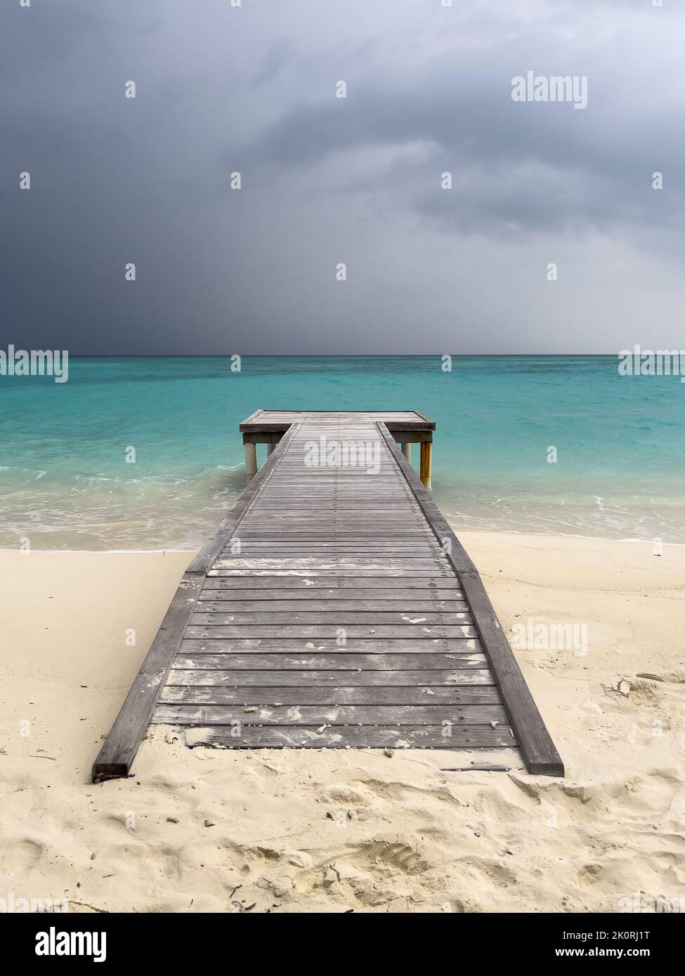 Beautiful tropical beach wooden dock hi-res stock photography and ...