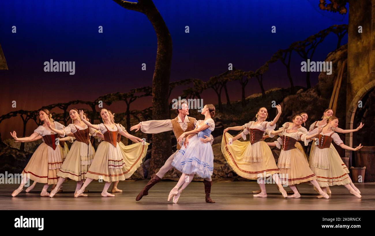 United ukrainian ballets giselle hi-res stock photography and images ...