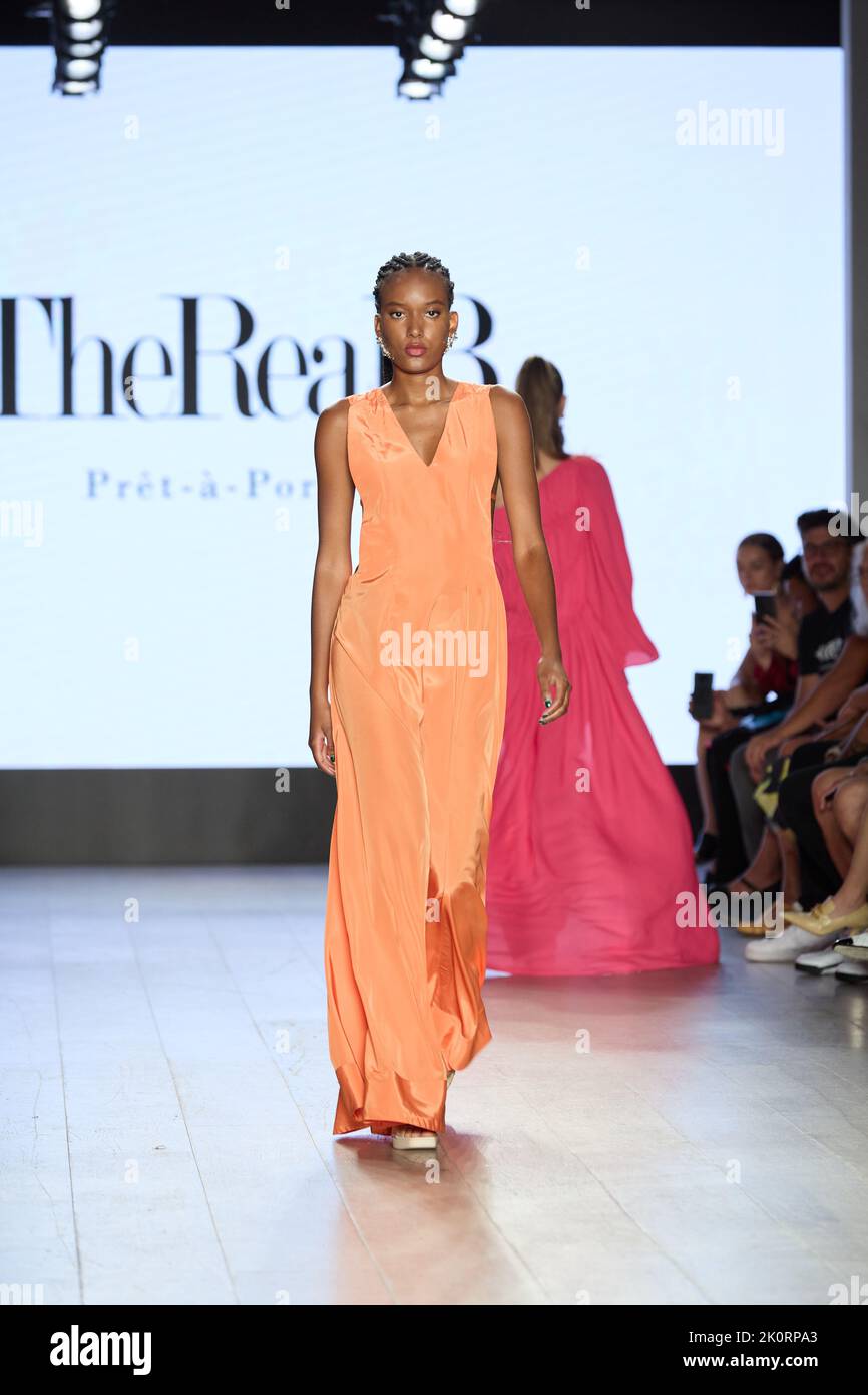 Fashion designer binal patel hi-res stock photography and images - Alamy