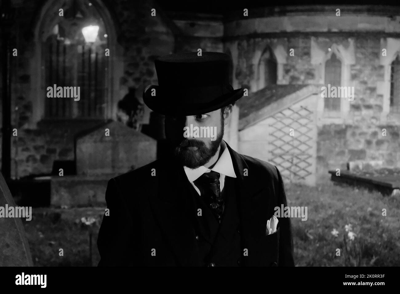 Victorian Man in Graveyard Stock Photo - Alamy