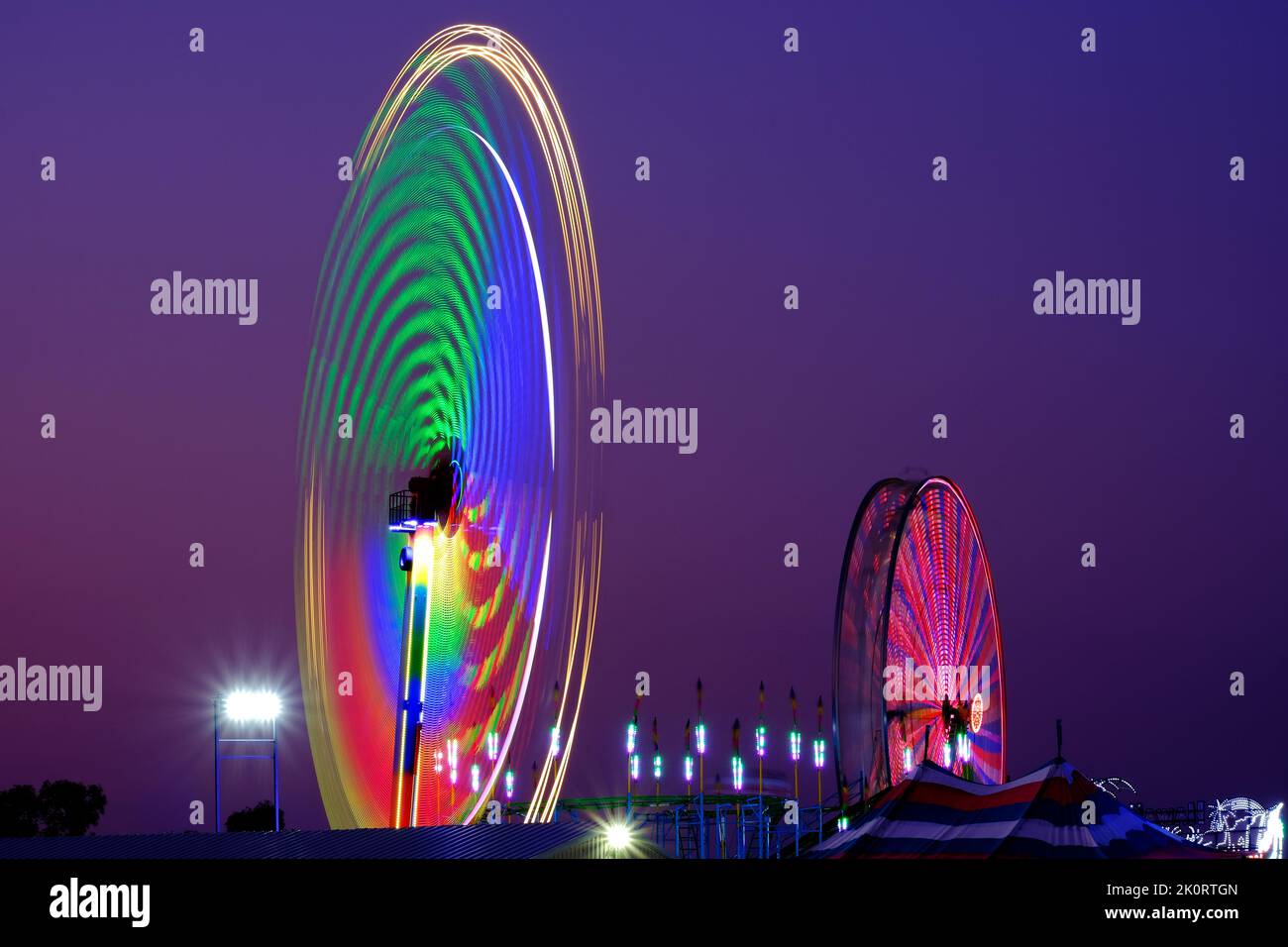 Rides at a fair hi-res stock photography and images - Alamy