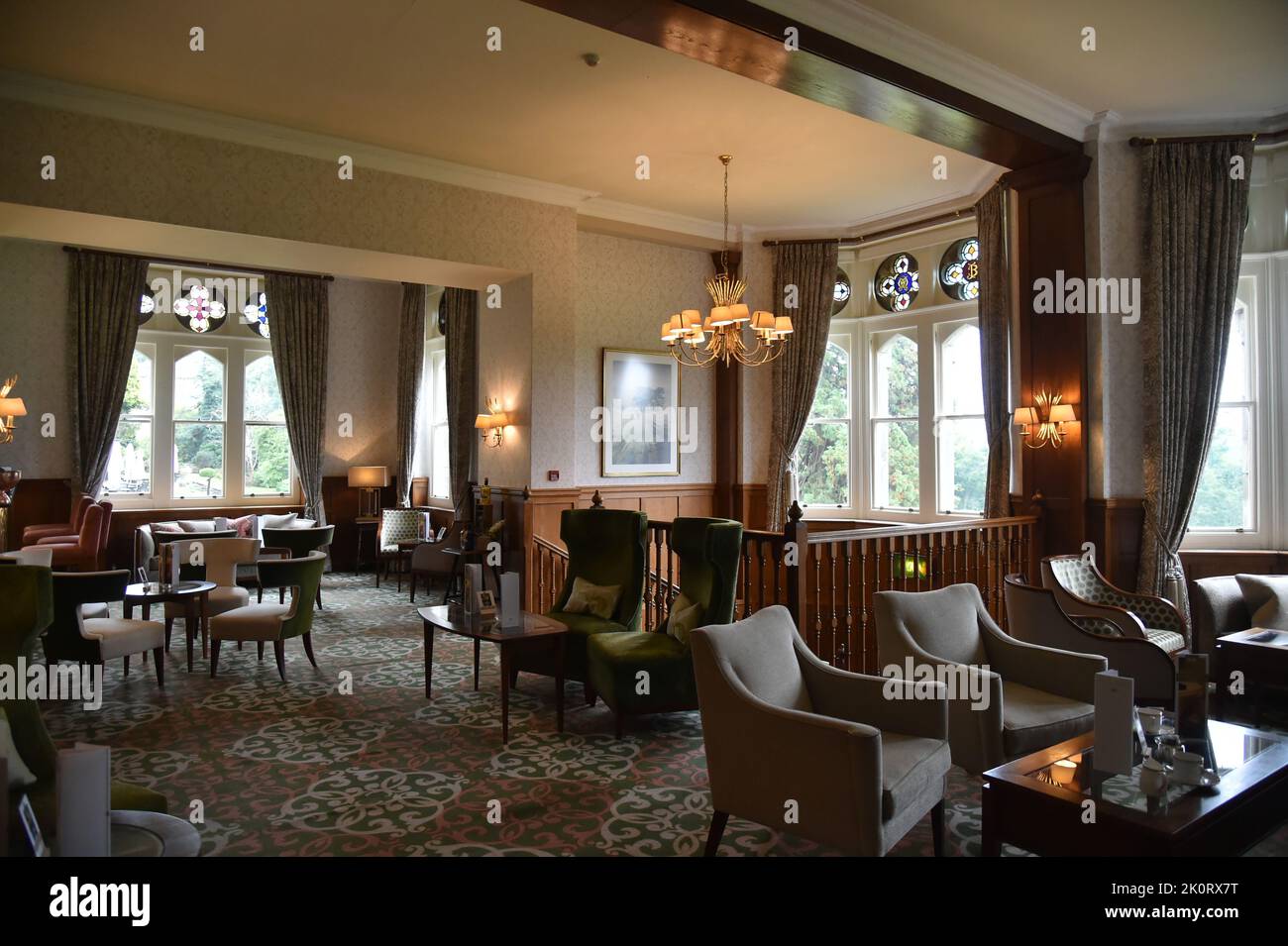 Traditional English hotel dining Stock Photo - Alamy