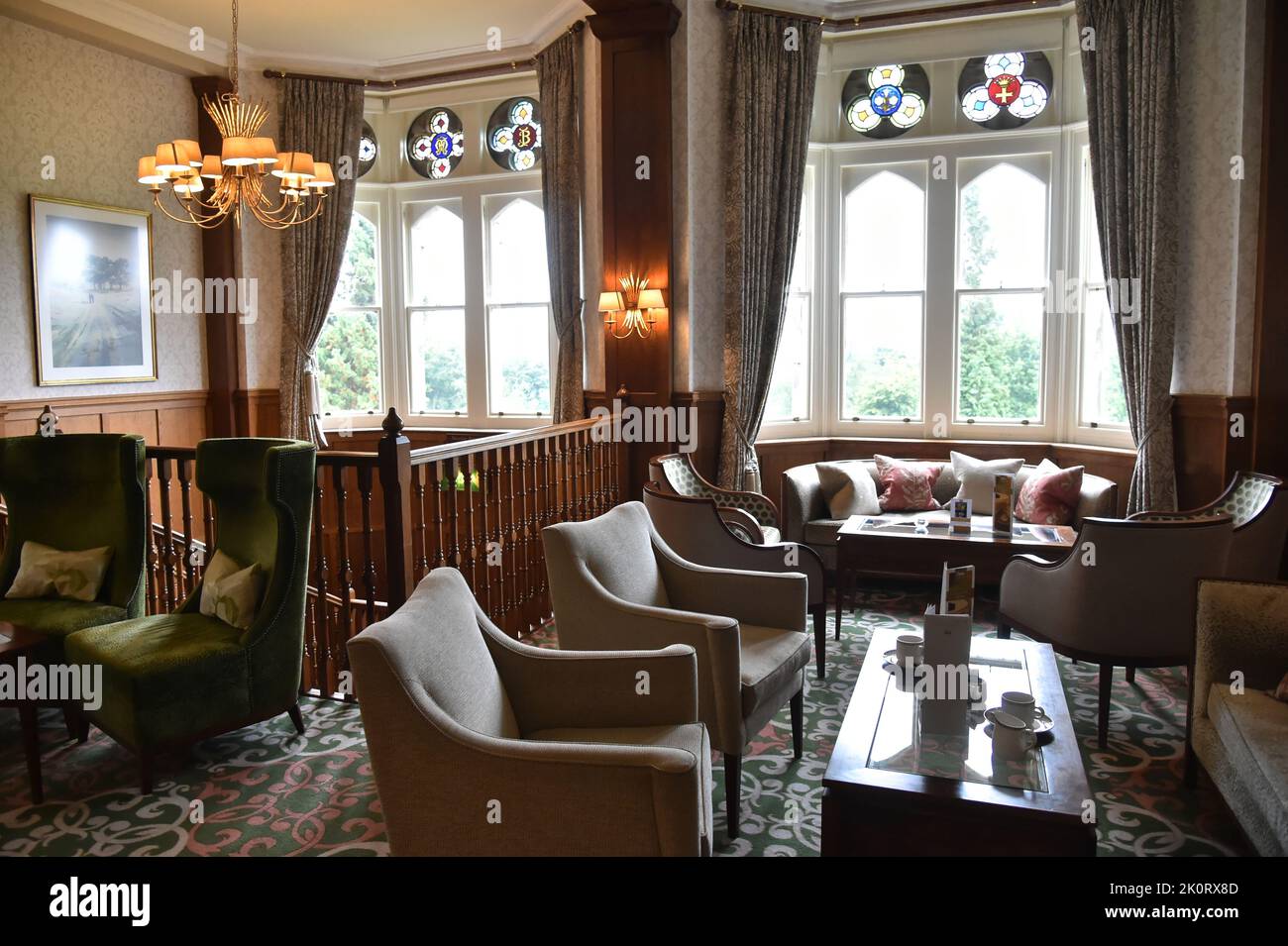 Traditional English hotel dining Stock Photo - Alamy