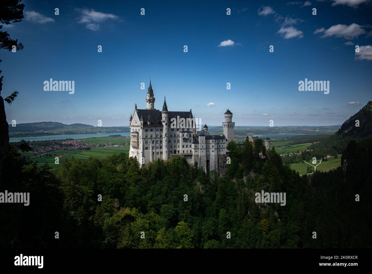 World famous neuschwanstein castle hi-res stock photography and images ...