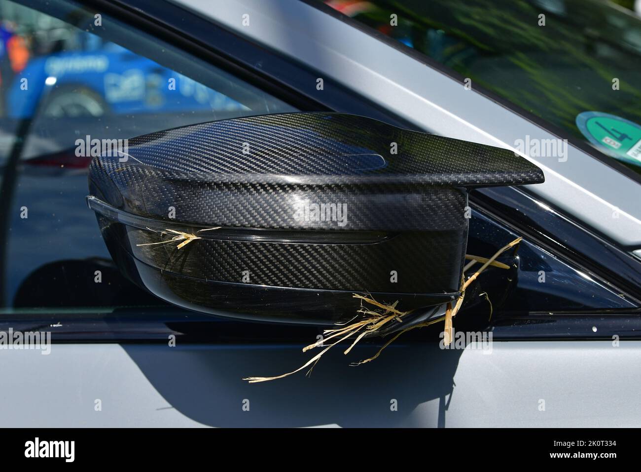 Somewhere on the run up the hill there was a wing mirror straw bale ...